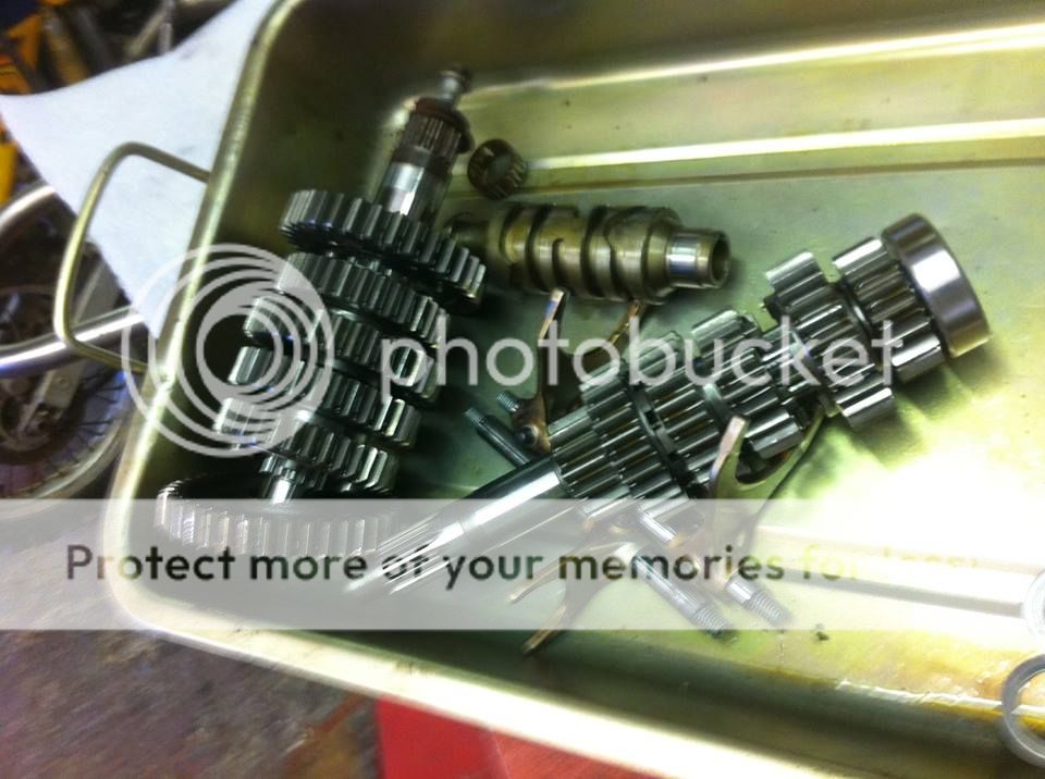 Gear shift spring pin worked loose